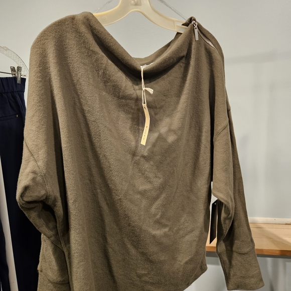 Korye | Sweaters | Korye Olive Green Oversized Sweater | Poshmark